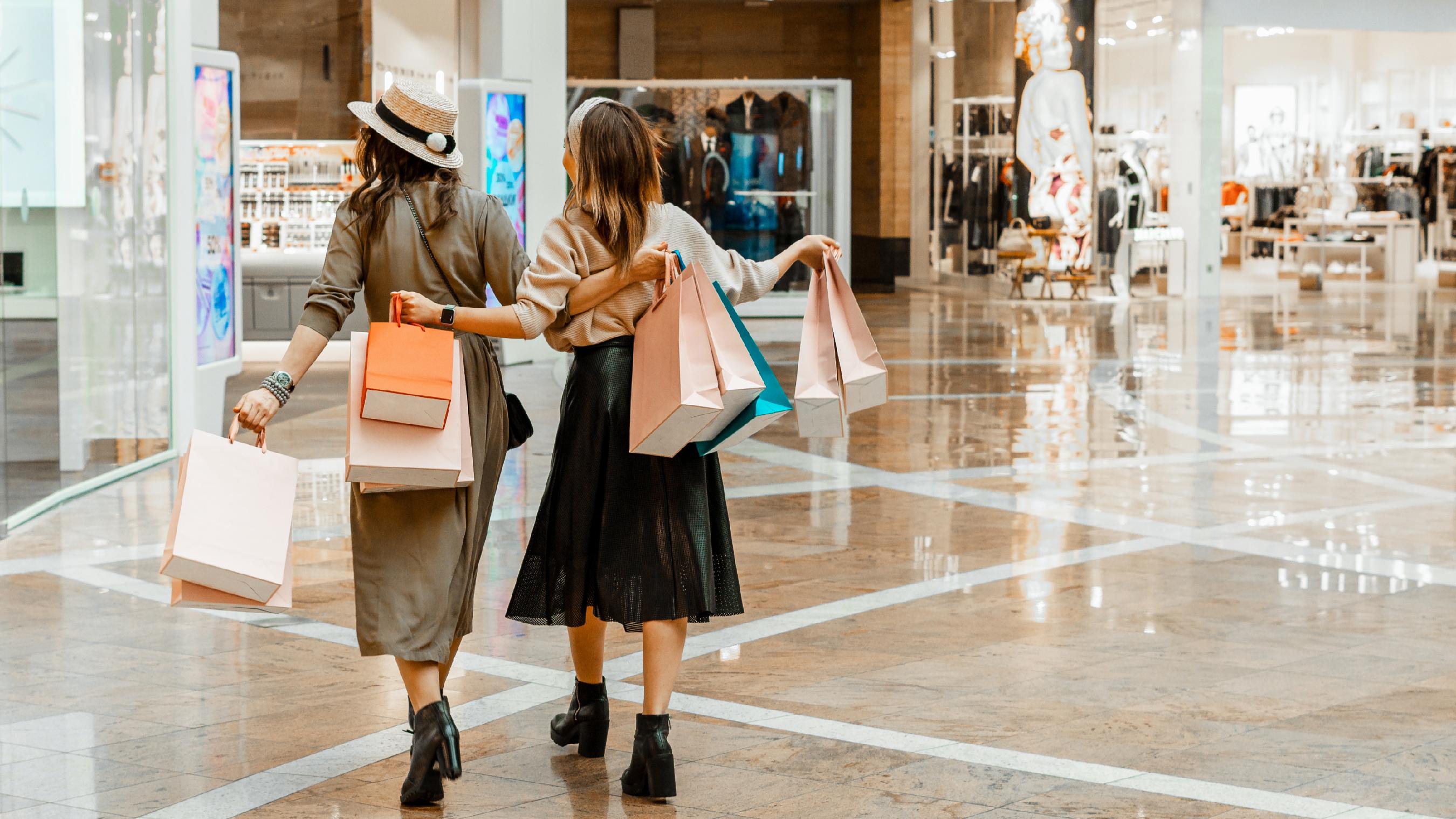 耐克、Vhernier换CEO；斯凯奇股价大跌；香奈儿、Mulberry采取可持续发展新举措