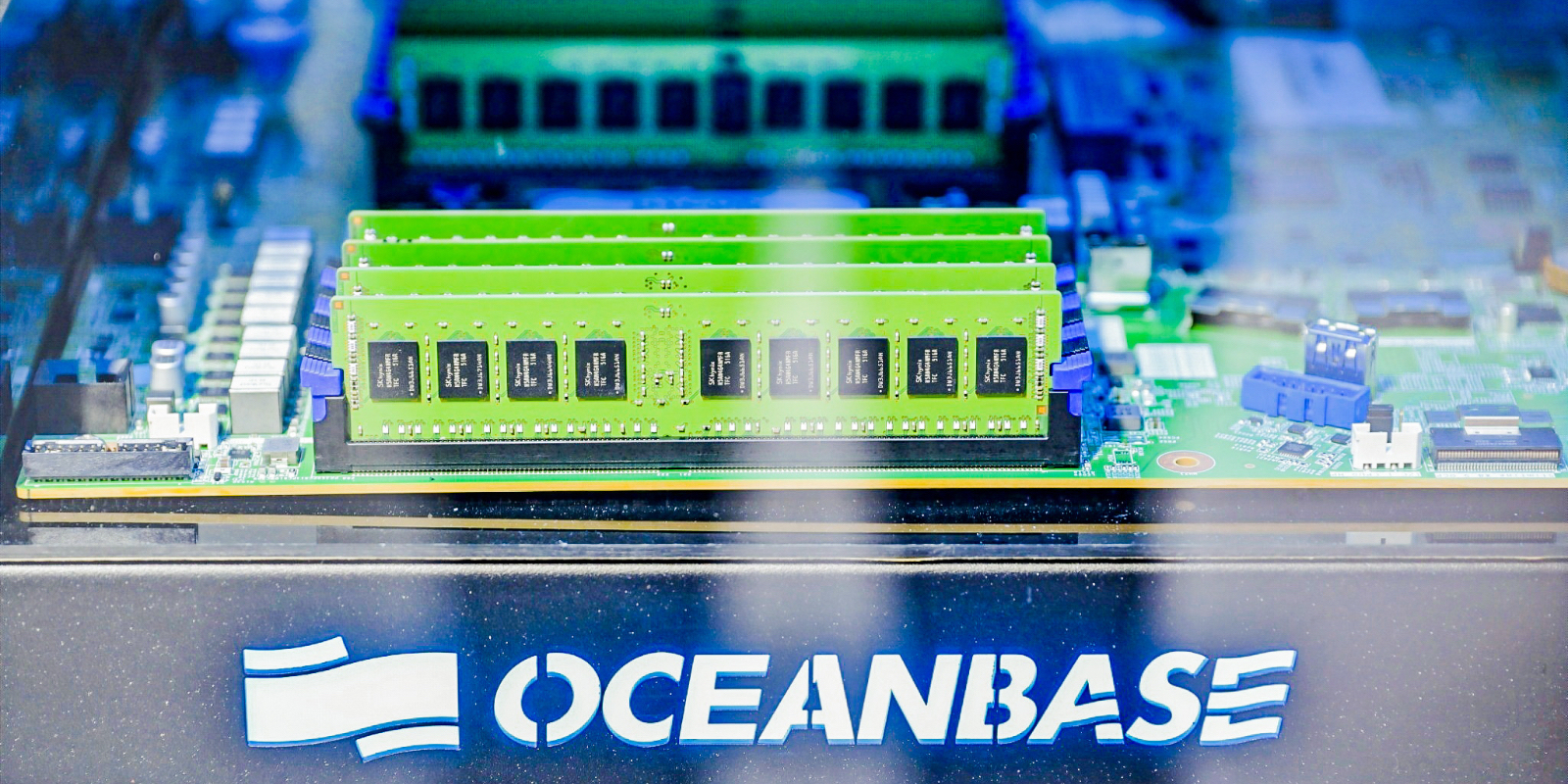 OceanBase跻身Gartner®云数据库管理系统魔力象限报告，在三大洲6大公有云提供服务 - 经济观察网 － 专业财经新闻网站