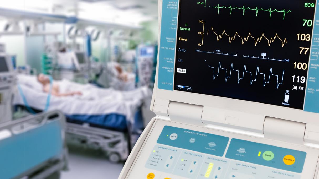 广州：近期发热门诊日均就诊5万人，正扩大ICU床位和抗原试剂产能